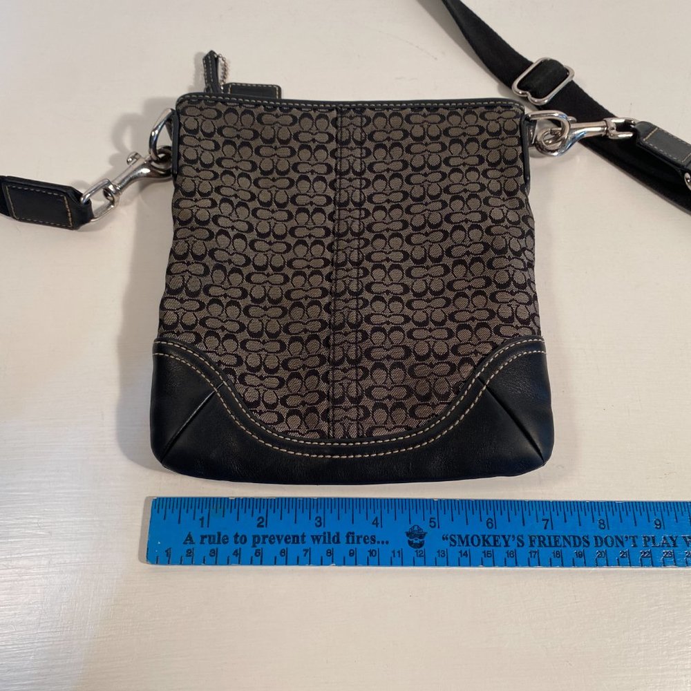 Coach Swingpack (F01584) Signature Logo Crossbody Bag - Gem